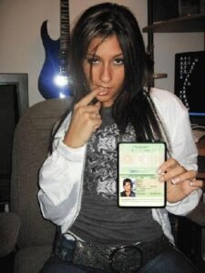 Raven Riley : Les photos usurpées de cette actrice de films X